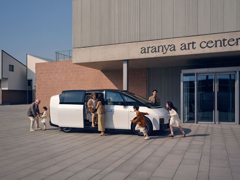 理想汽车 | 创造移动的家, 创造幸福的家 | 媒体中心